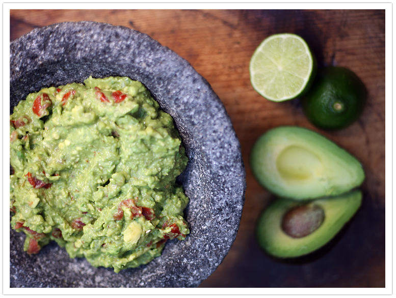 Guacamole: receta del libro Muy Bueno Cookbook ¡un manjar! - Mama XXI